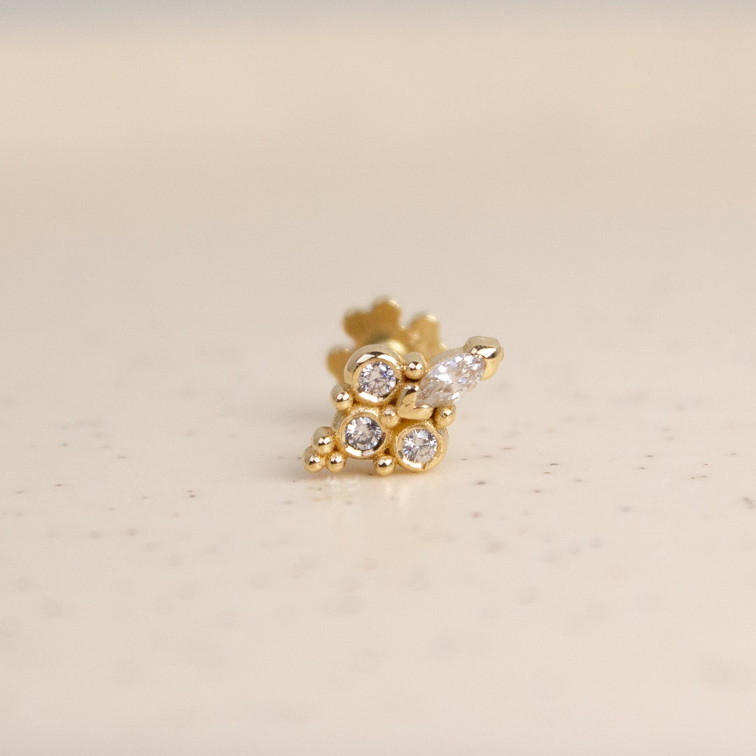 SARAI Oval 14k Gold Piercing Stud – Tragus, Helix, Cartilage - Etsy UK