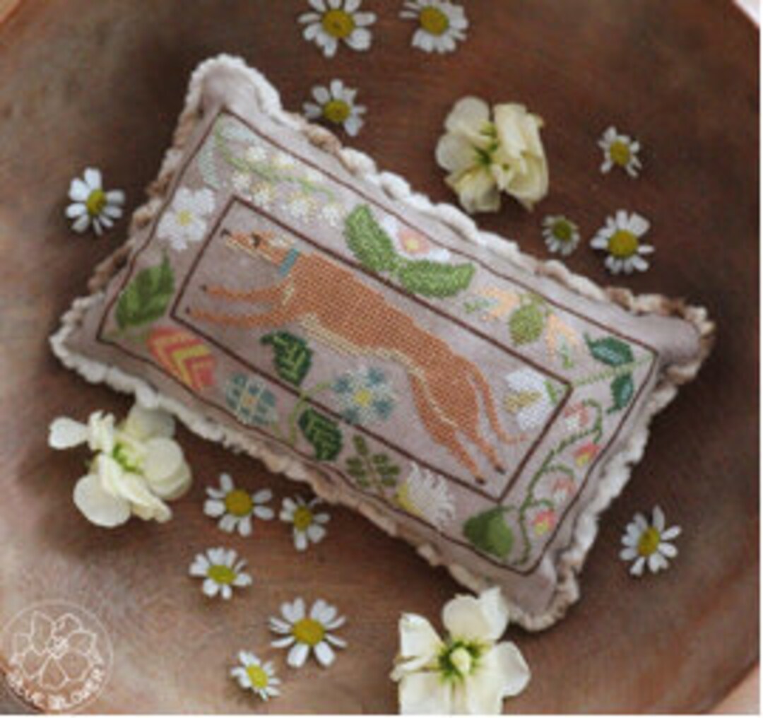 TUDOR HOUND * Blue Flower * Cross Stitch Pattern-2 - Etsy