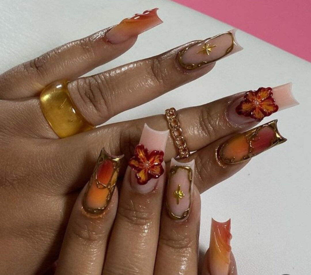 Luxury Custom Nails/free Style/long Nails/party Nails/gold Chrome Nails ...