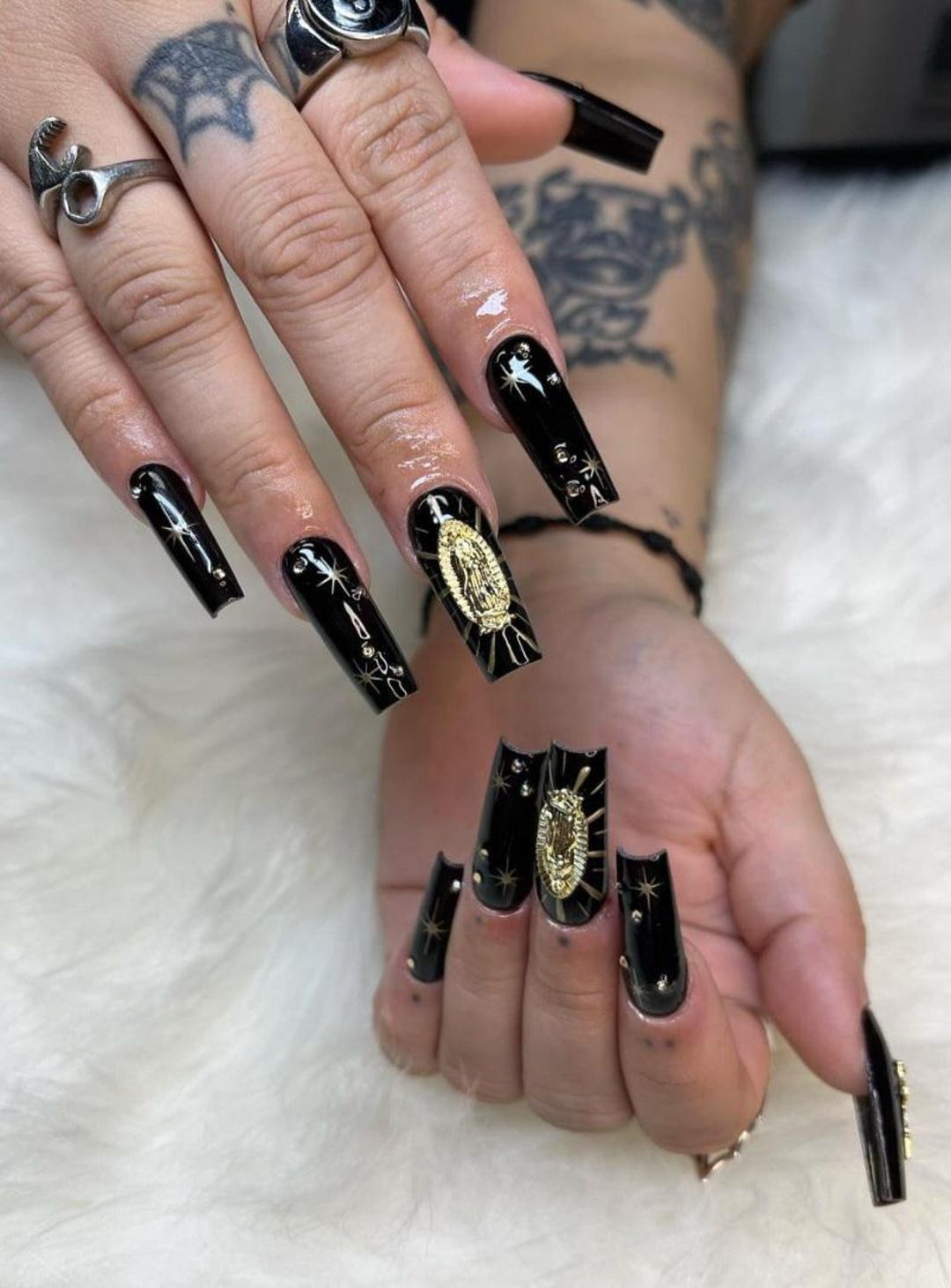 Luxury Custom Nails/free Style/ Long Nails/gold Chrome Nails/black ...