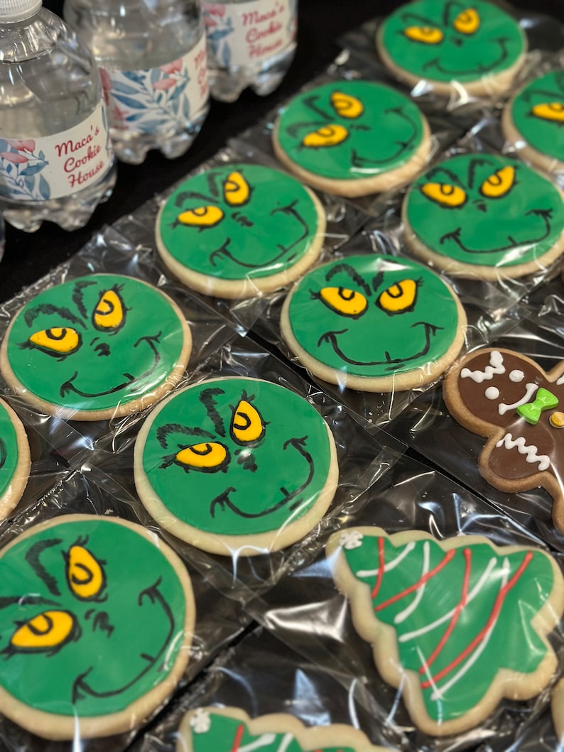 Grinch Sugar Cookies - Etsy