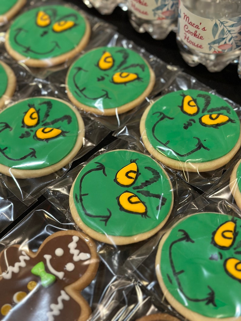 Grinch Sugar Cookies - Etsy