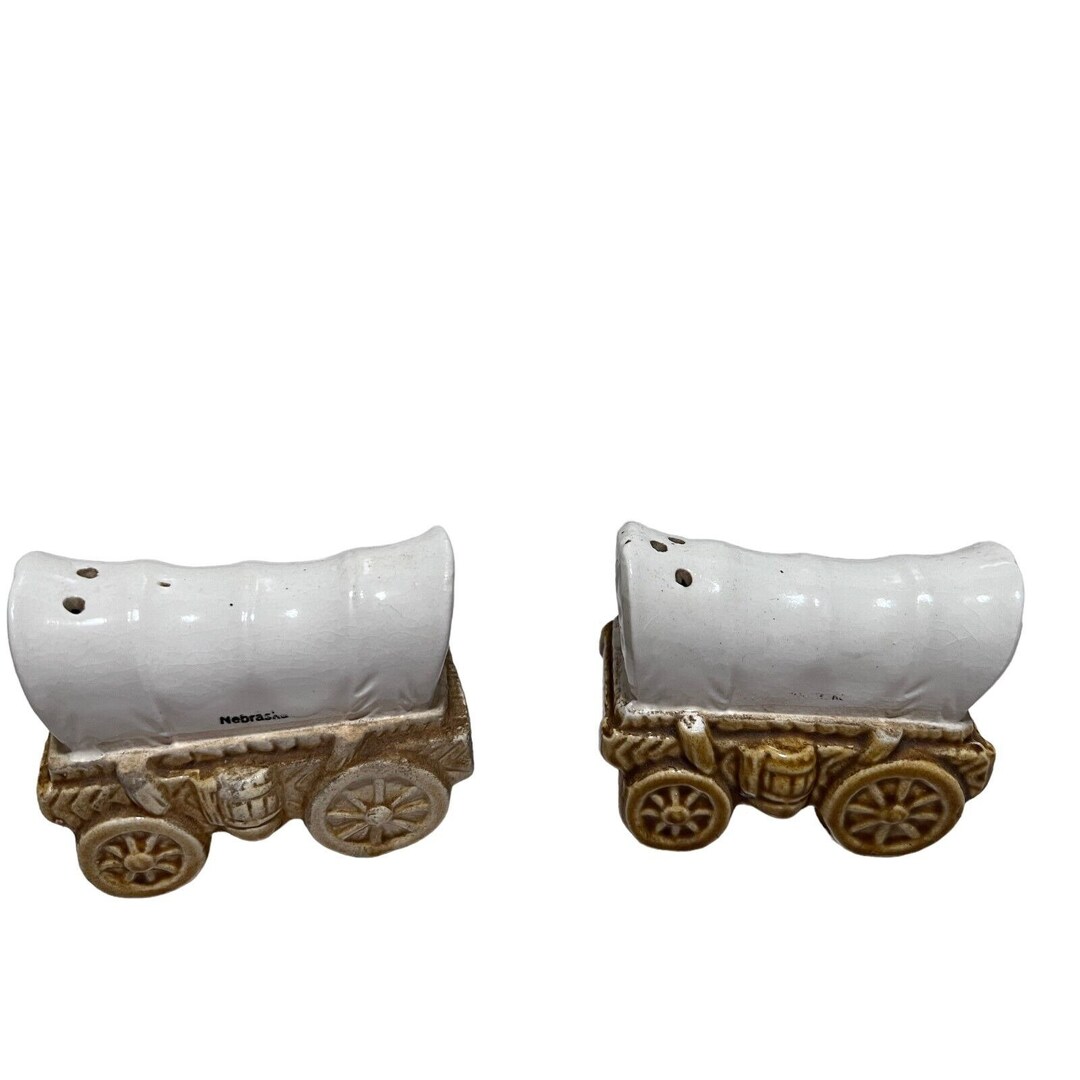 Covered Wagon Nebraska Salt and Pepper Shakers Made in Japan Chuck ...