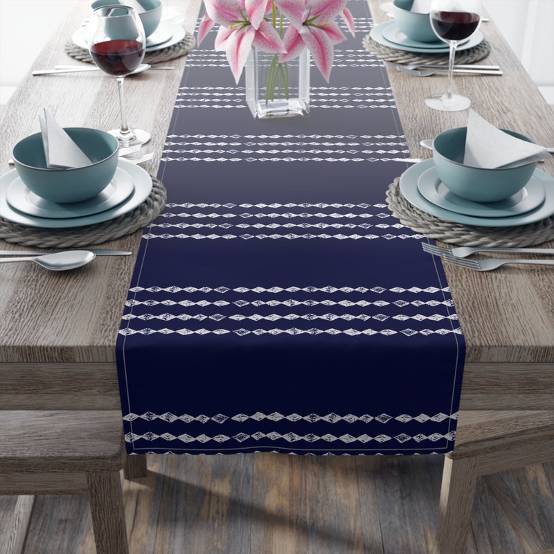 Spring Table Runner - Etsy