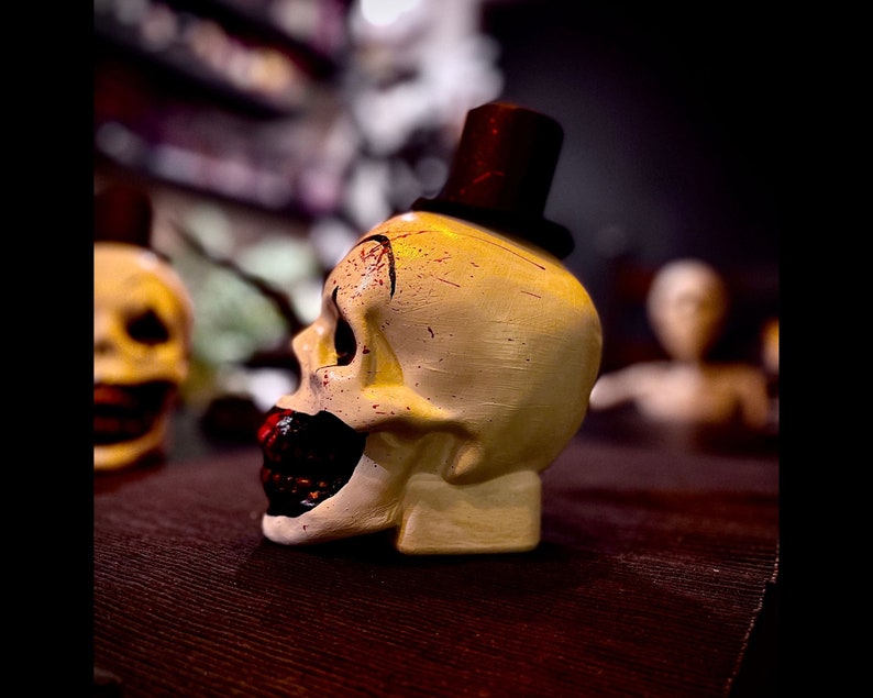 Terrifier/art the Clown Inspired Glass Crystal Head Skull. Vase ...