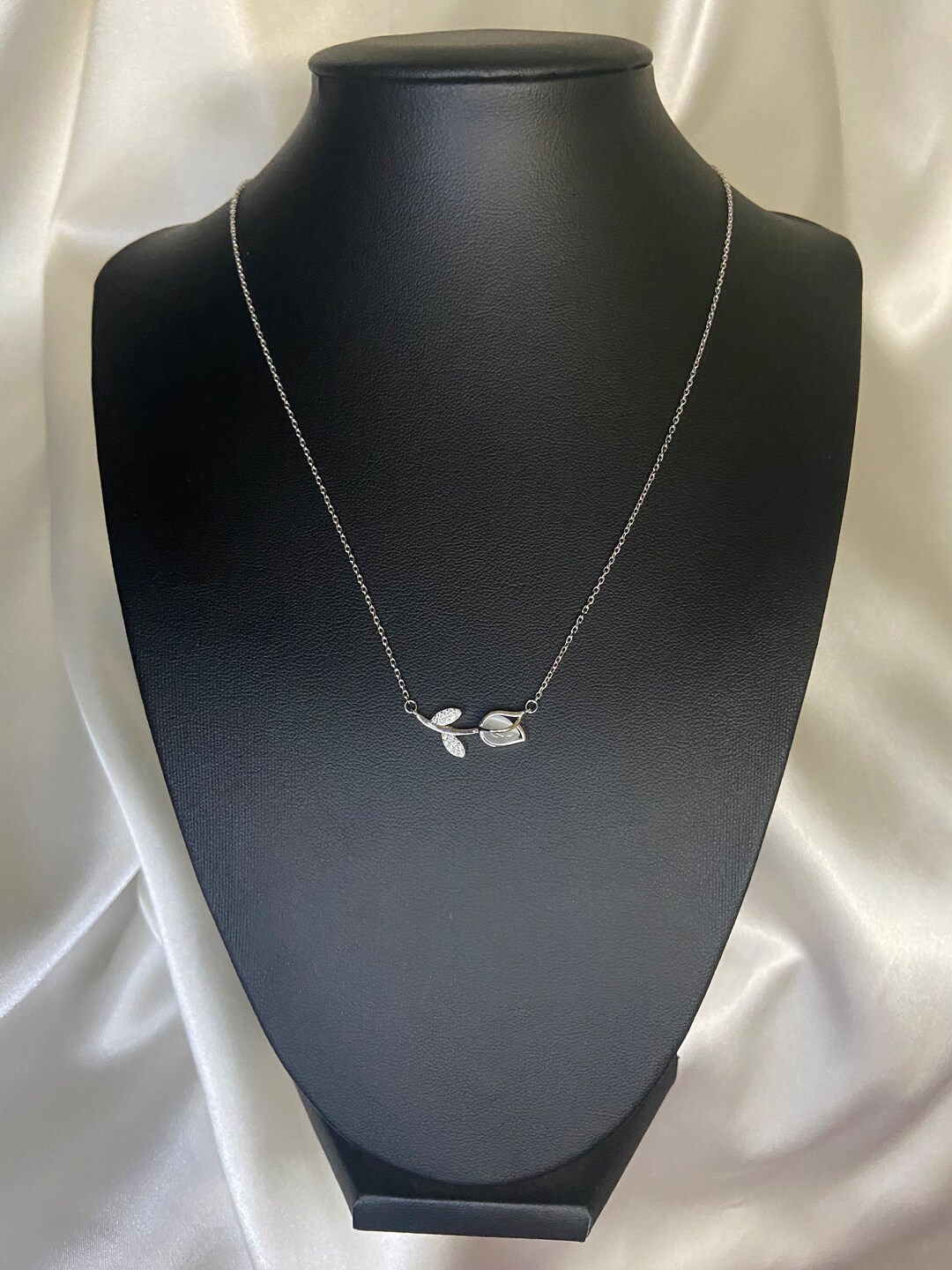 925s Flower Necklace, 925s Tulip Flower Necklace, 925s Floral Necklace ...
