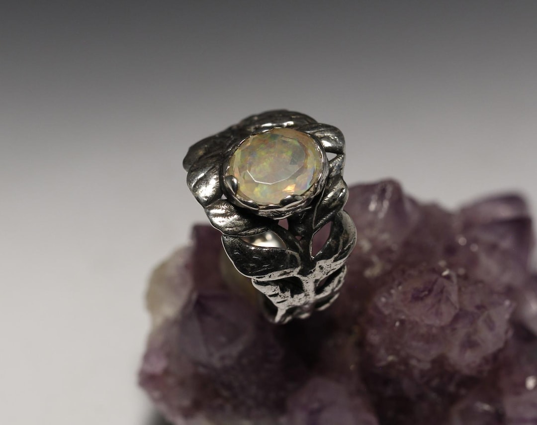 STELLAR Mexican Contra Luz Opal in Laurel Leaves Silver Ring - Etsy