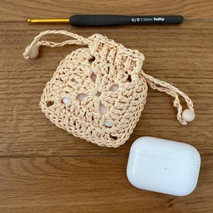 Crochet Pattern Granny Square Earphone Case With Drawstring | Using ...