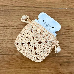 Super Easy Crochet Pattern for Earbuds Case | Stylish DIY Accessory ...