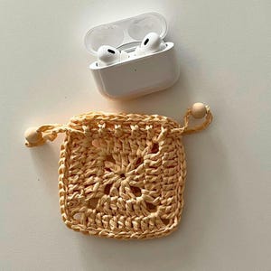 Super Easy Crochet Pattern for Earbuds Case | Stylish DIY Accessory ...