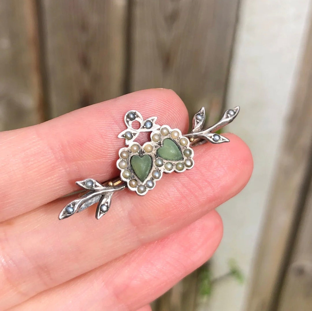 Broche antique roulée en or double coeur avec perles de rocaille - Etsy ...