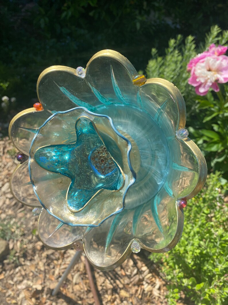 Yard Art, Glass Flowers, Outdoor Decor, Glass Garden Art, Glass Plate ...