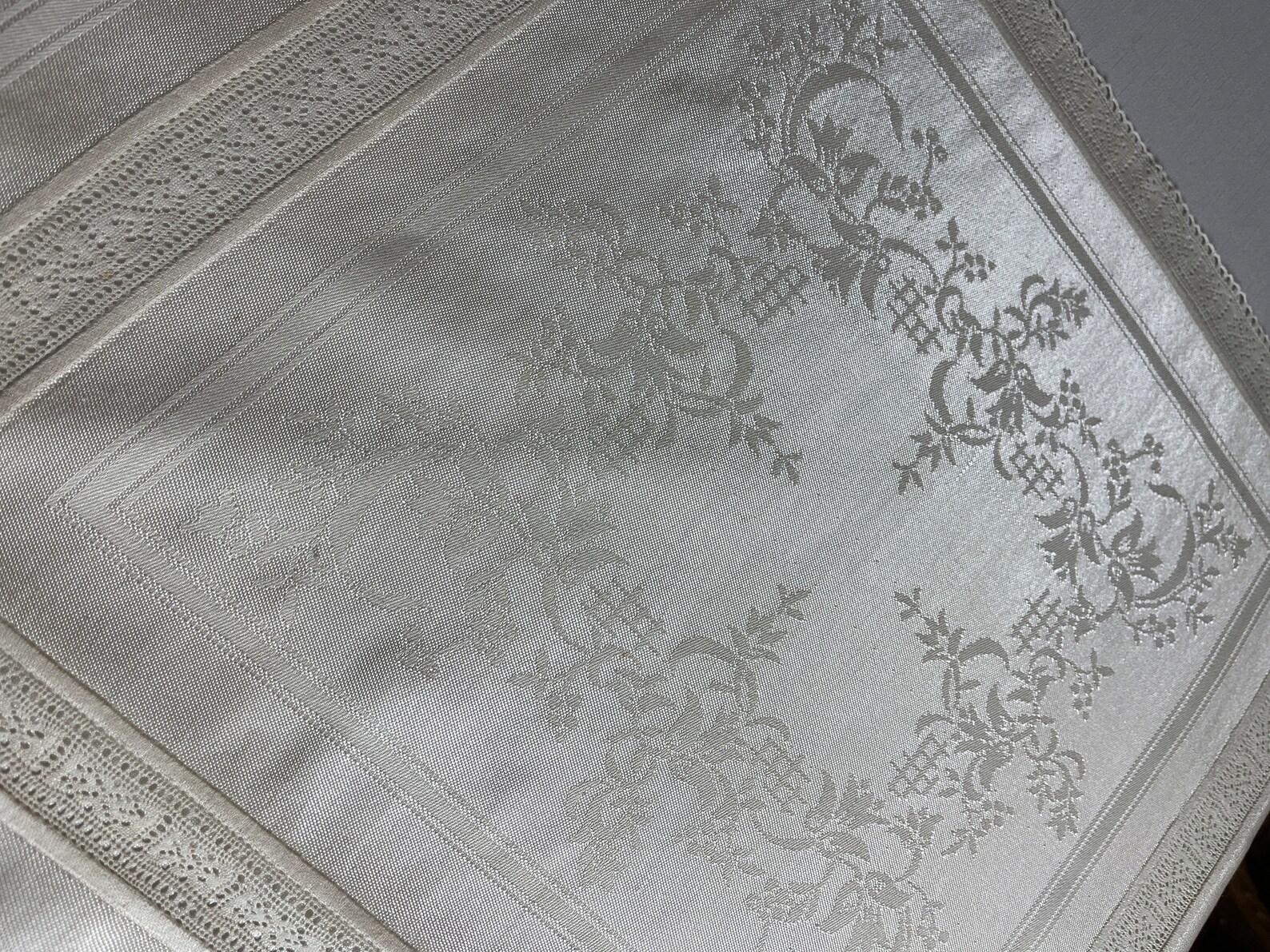 A Very Beautiful Swedish Tablecloth With Hand Crocheted Lace - Etsy