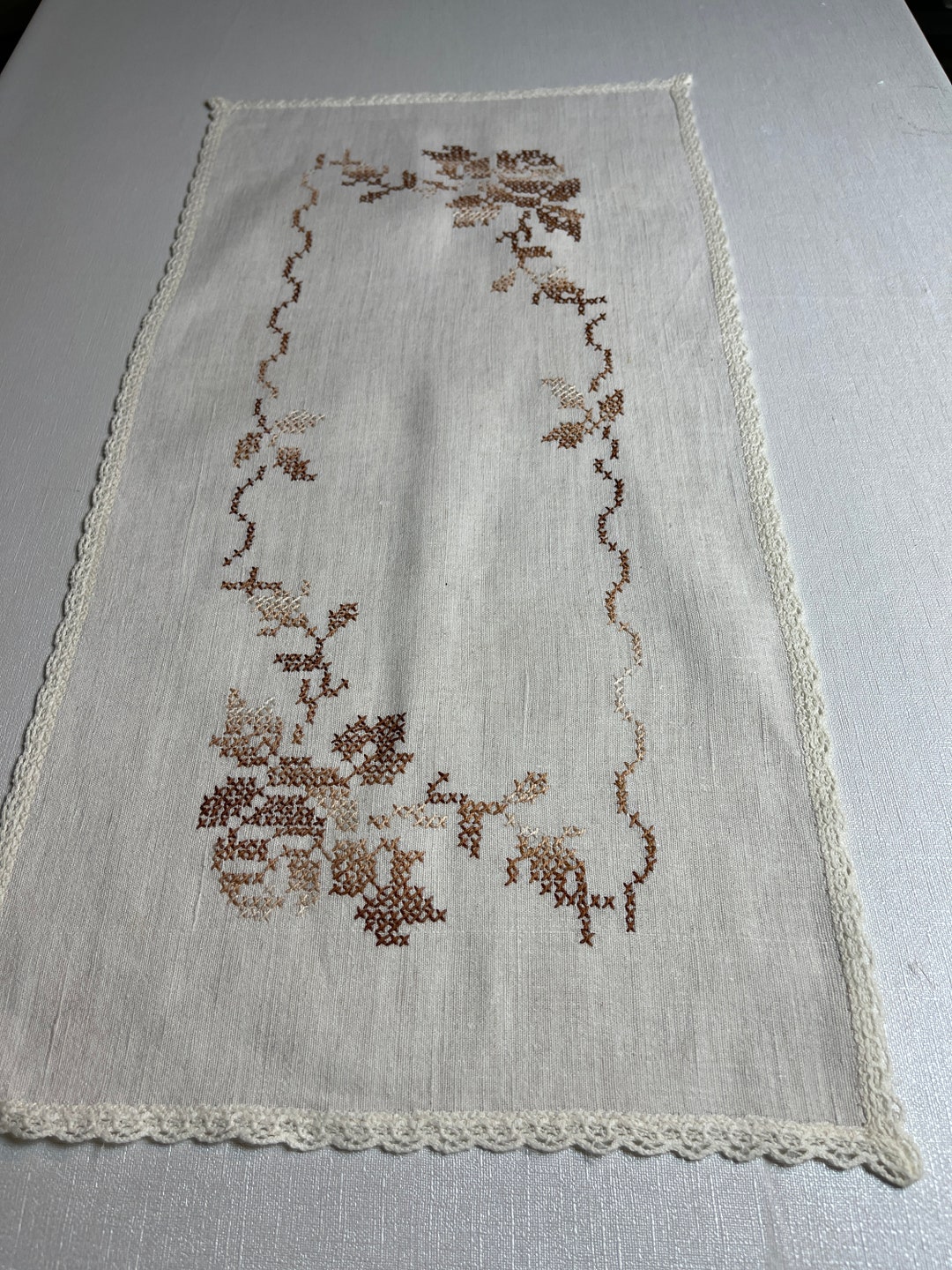 Beautiful Hand-embroidered Table Runner With Hand-crocheted Lace All ...