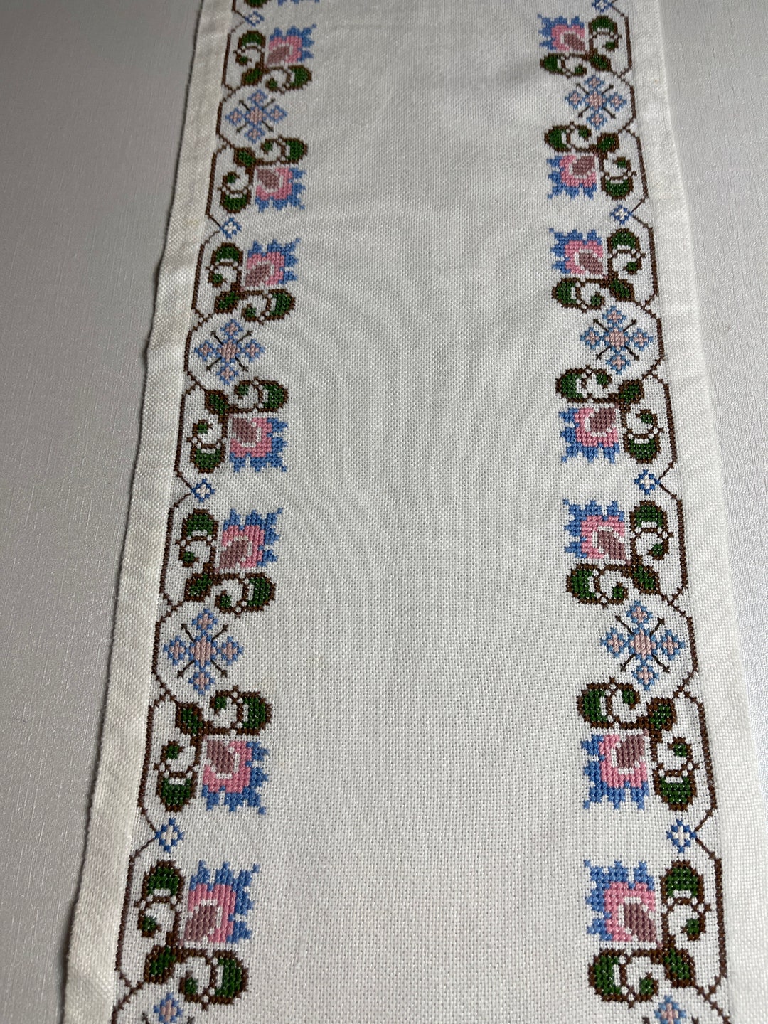 Beautiful Swedish Hand Embroidered Table Runner - Etsy