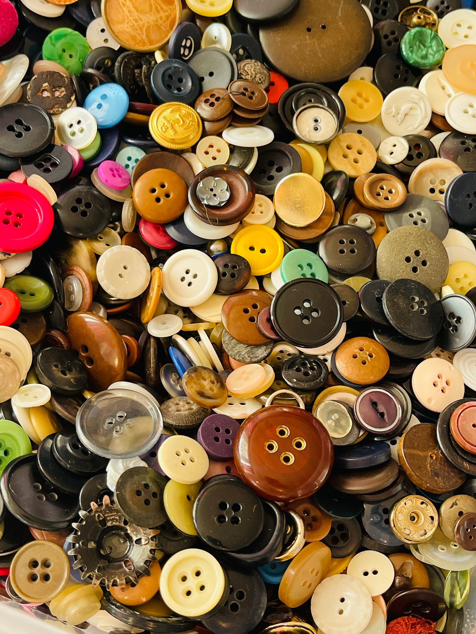 Mixed Lot of Buttons New, Used and Vintage, Various Sizes & Types for ...