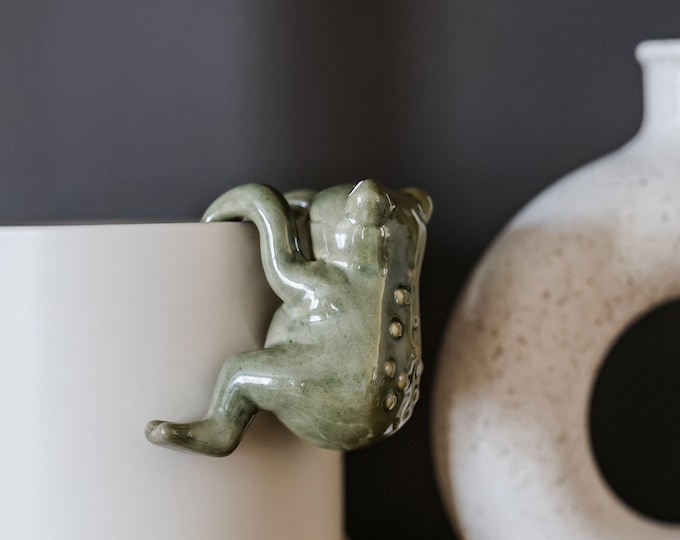 Frog Pot Hugger for Succulent Planter Gardening Gifts Outdoor Decor ...