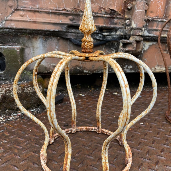 Rusty Crown - Etsy Australia