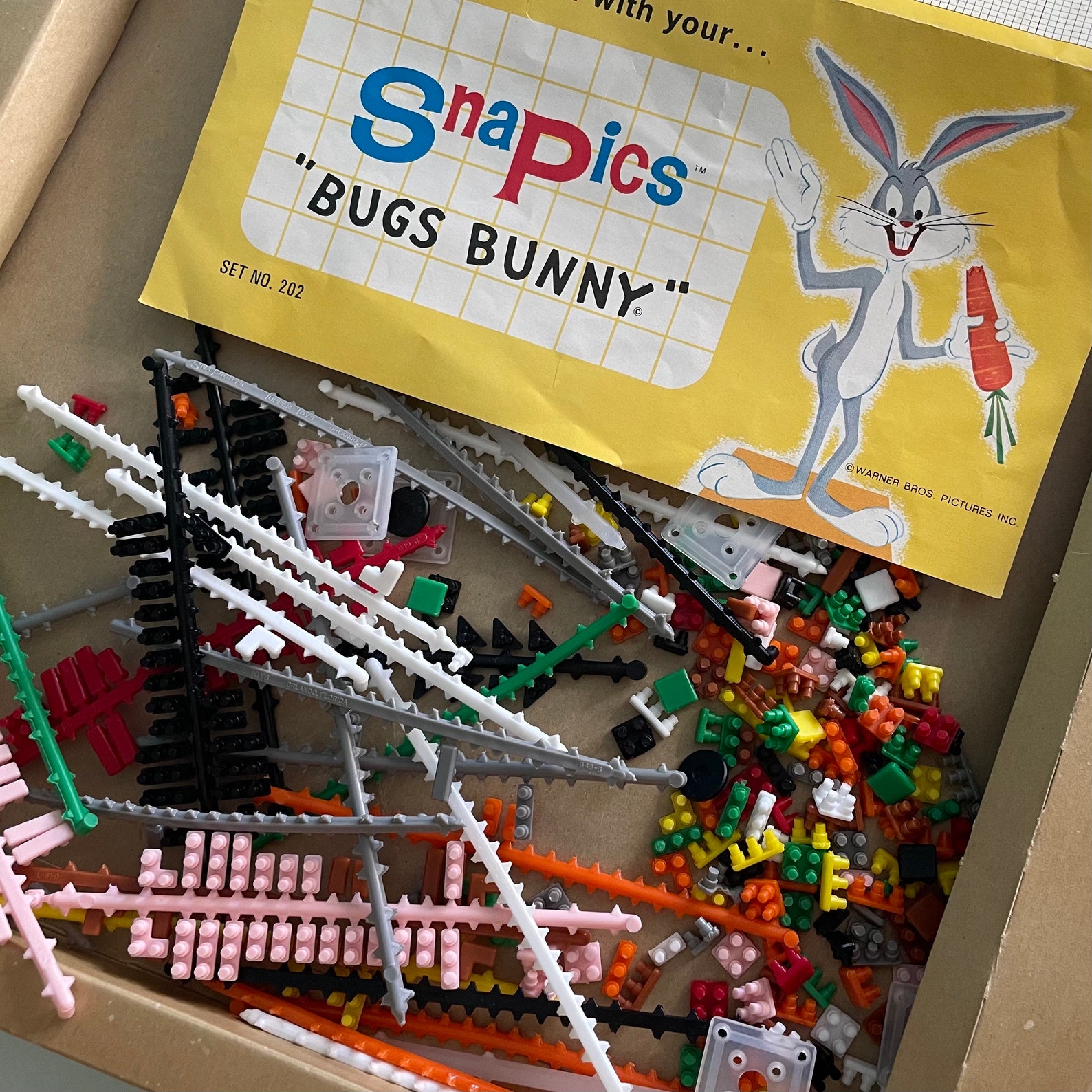 Vintage 1960s Tupperware Snapics Tupper Toys Bugs Bunny - Etsy