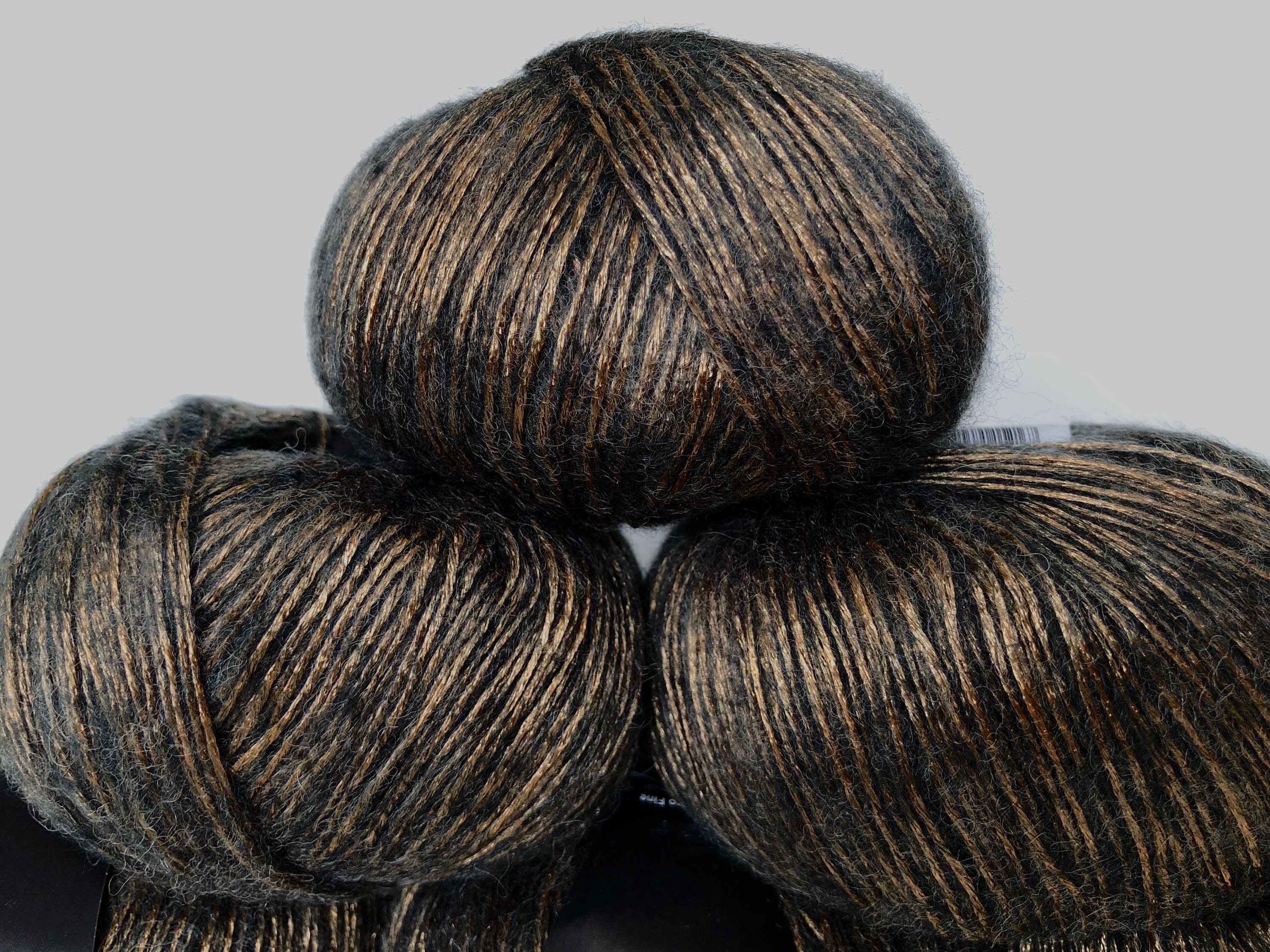 METALLICO Fine Hobbii Dark GOLD Yarn Knitting Crocheting - Etsy