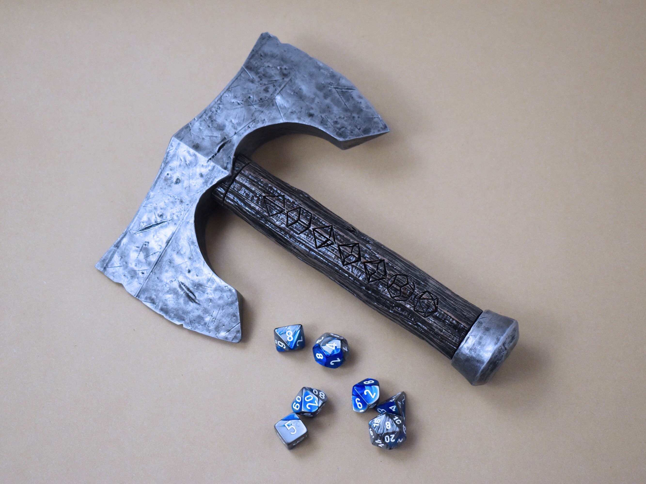 Dice Holding Axe Battle-worn Elegance, Store 7 Polyhedral Dice ...