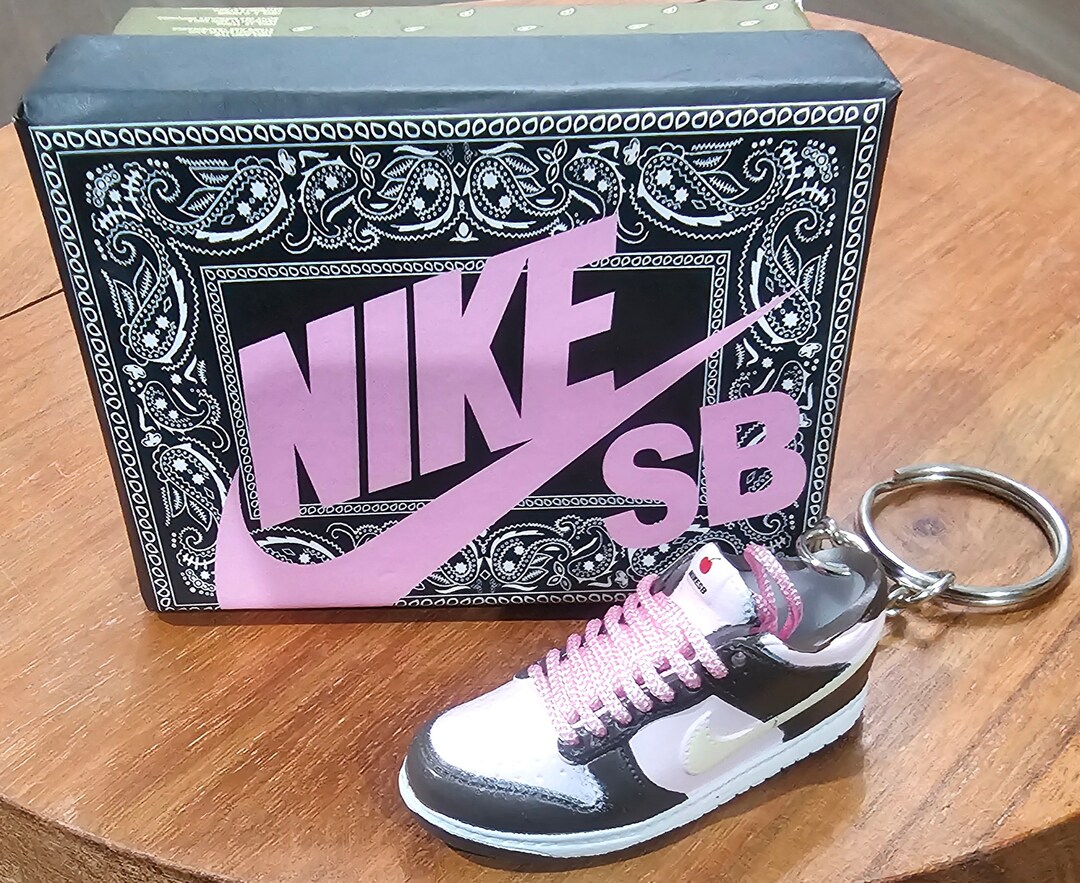 3D Sneaker Keychain Nike Dunks Keychain Mini Shoe Keychain - Etsy