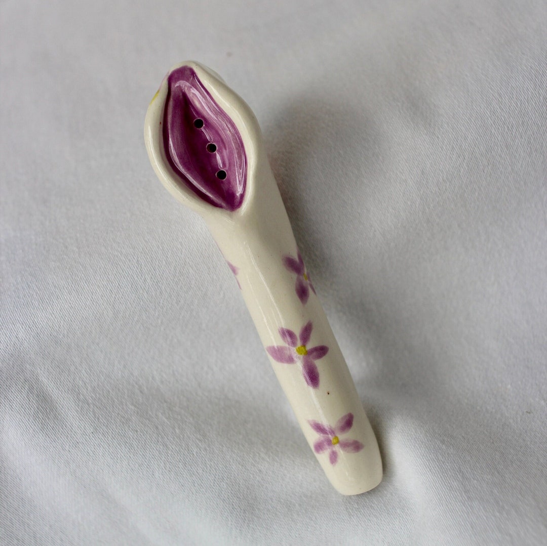 Vulva Shaped Purple Ceramic Pipe, Gifts for LGBTQ and Feminist People ...