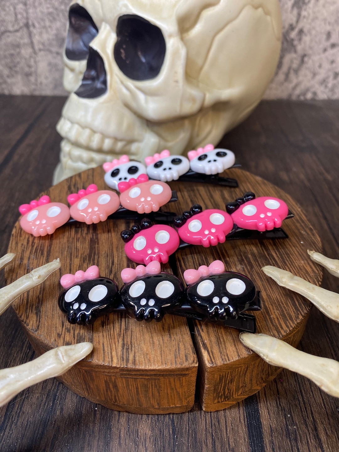 Halloween Cute Skull Hair Clips With Charm - Spooky Kawaii Hair ...