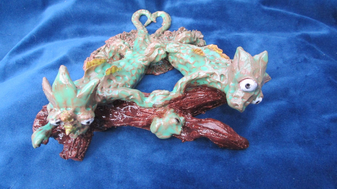 Two Lizards Holding Hands Ceramic Sculpture - Etsy
