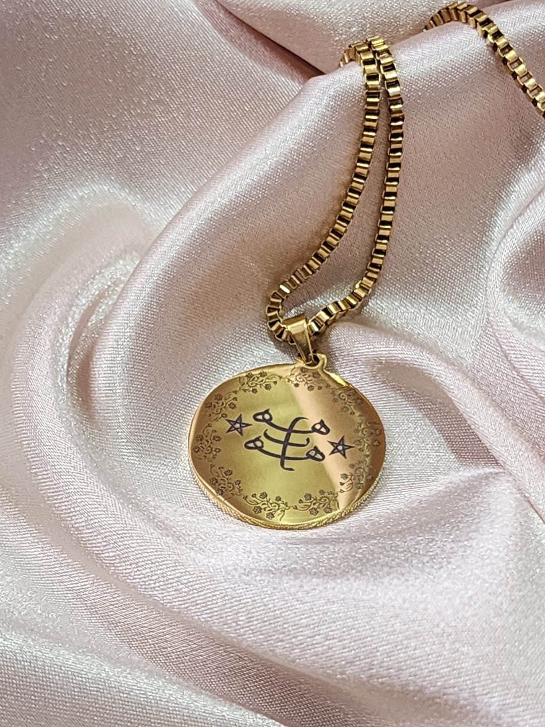 Baha'i Pendant Necklace - Etsy