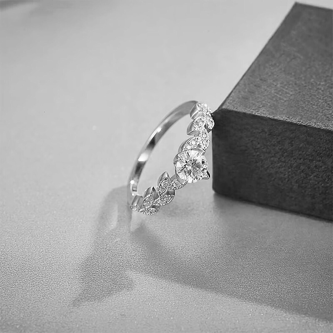 Leaf Design 10k Gold Eternity Ring: Lab Grown Diamond or Moissanite - Etsy