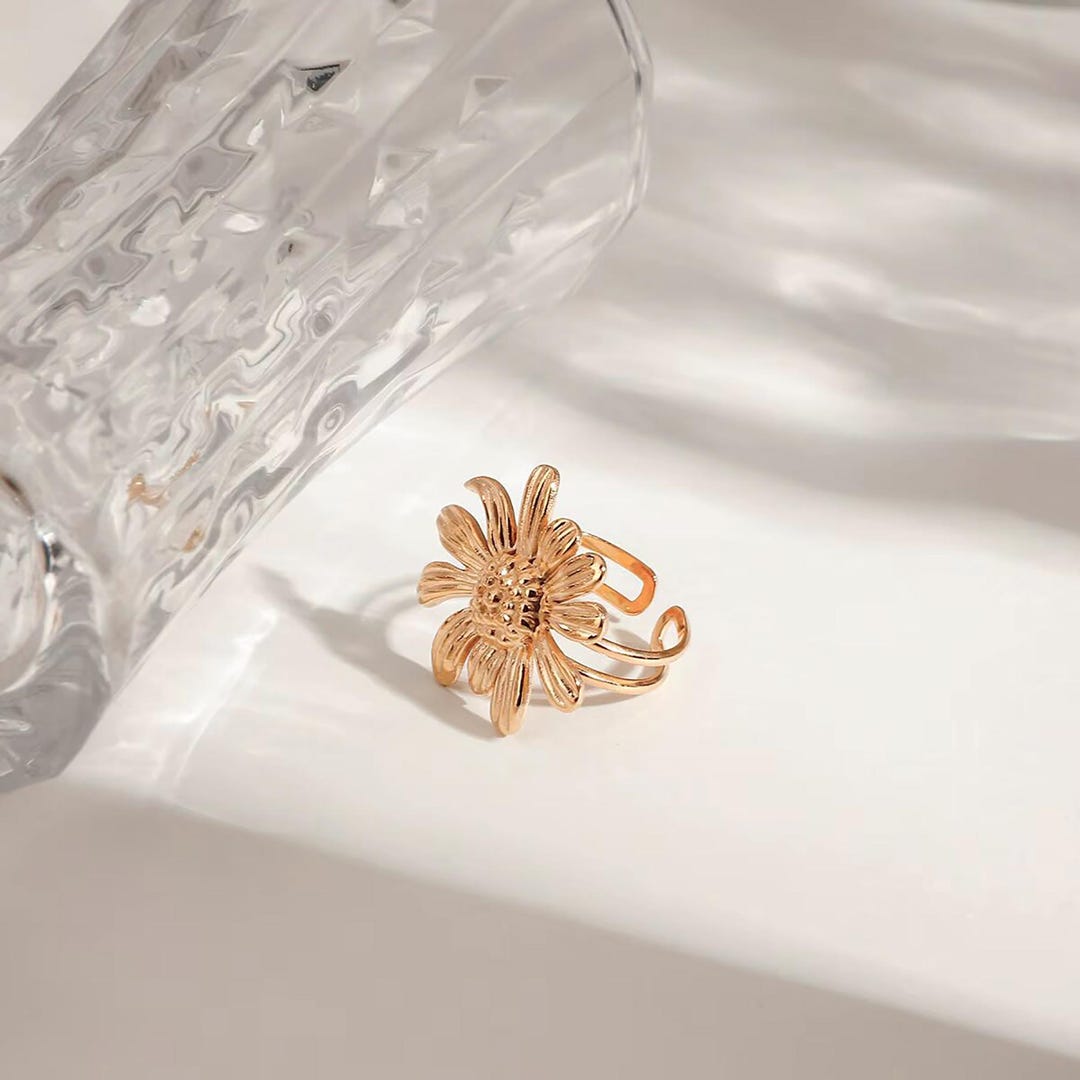 14k Gold Sunflower Statement Ring: Yellow Gold Bloom - Etsy