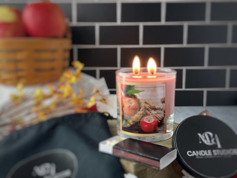 Enjoy Spicy Scents of Cinnamon and the Sweetness of Apples in Our Apple ...
