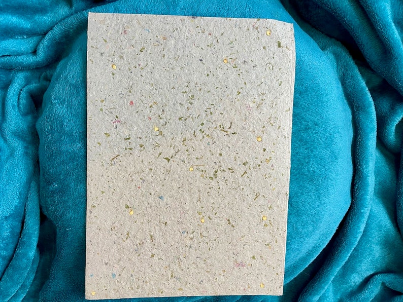 Handmade Recycled Plantable A4 Papers (natural Leafs, Flower Battles ...