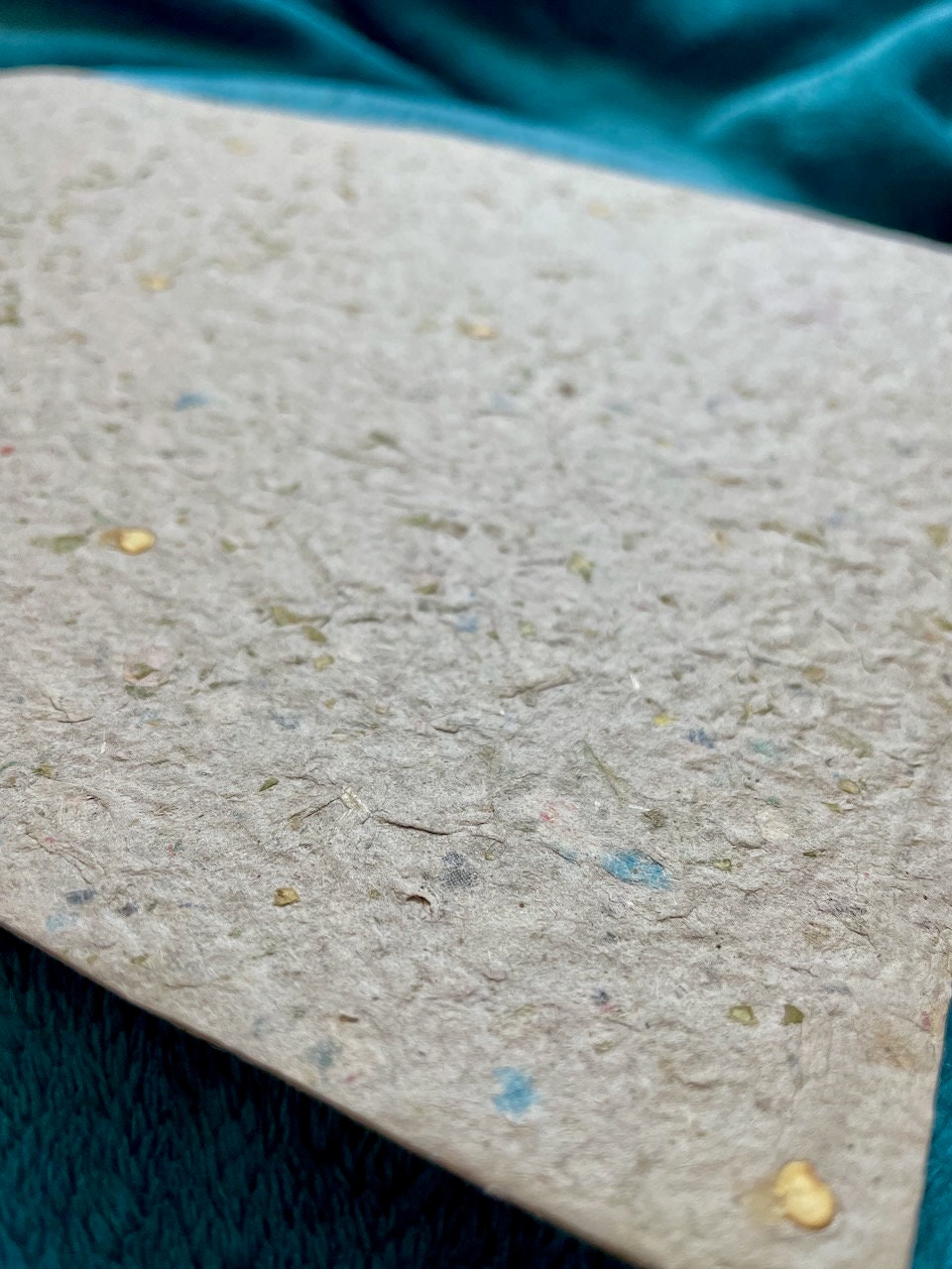 Handmade Recycled Plantable A4 Papers (natural Leafs, Flower Battles ...