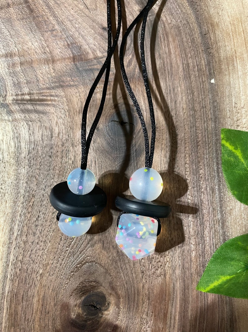 Collar de confeti de joyería Fidget collar sensorial alivio - Etsy México