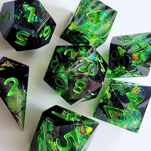Wreath Nebula| 7 Piece Sharp Edge Dice Set| Roleplaying Games, Table ...