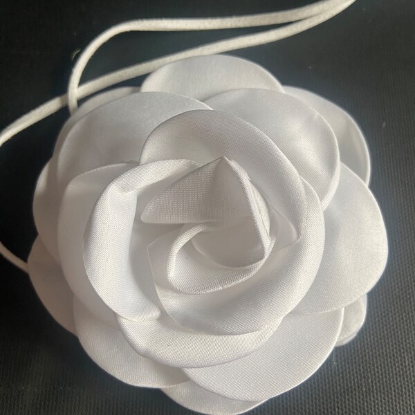 Flower Choker - Etsy