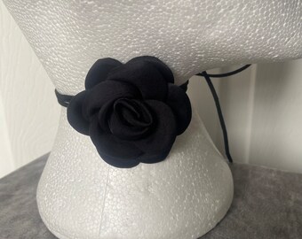 Gothic White Rose Choker, White Rose Necklace, Black Velvet Choker ...
