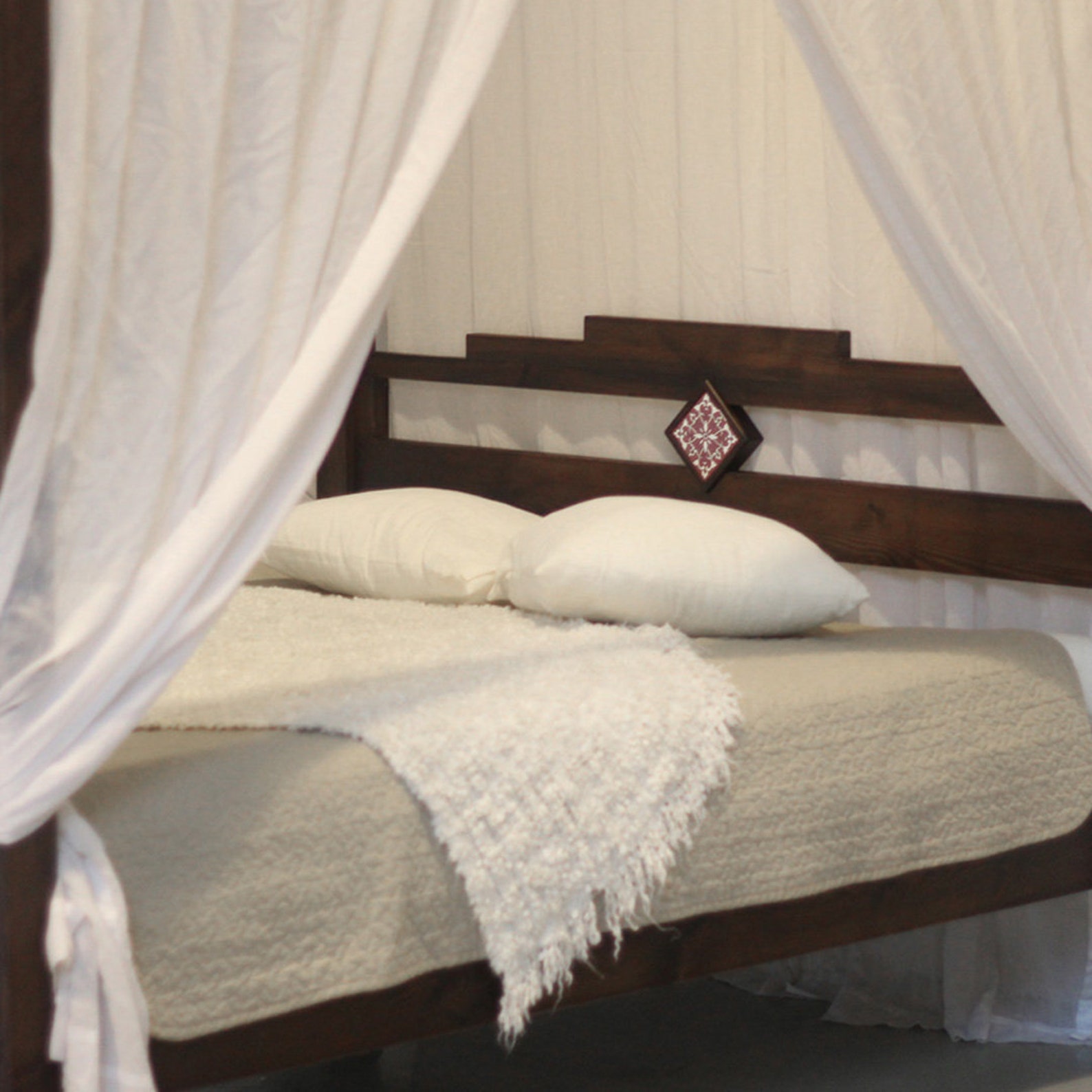 Kalamantan - Solid Wood Canopy Bed Lovina | Canopy Bed Frame | Pine Bed ...