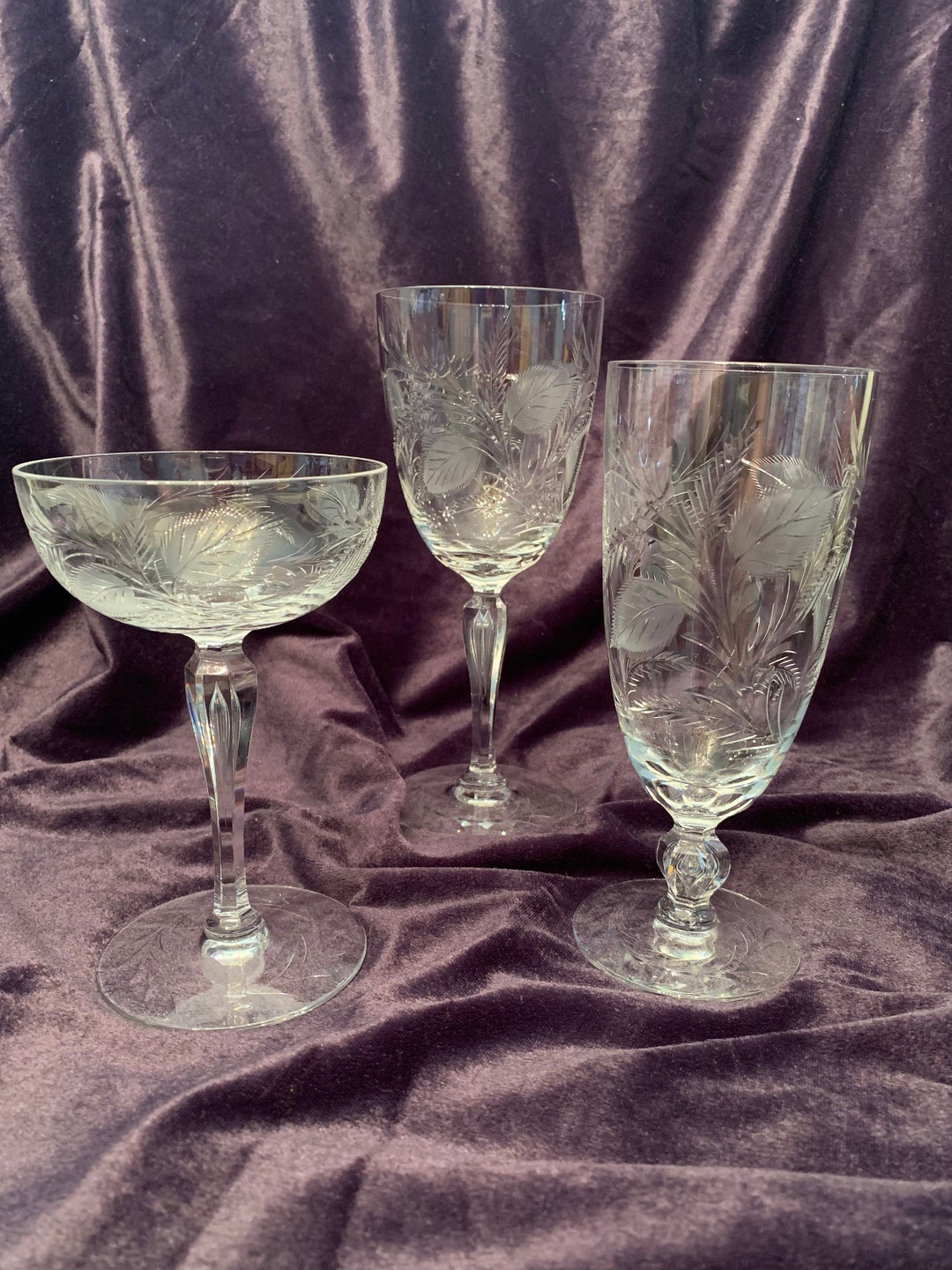 VINTAGE STEMWARE- Delicately Etched Leaf Design. - Etsy