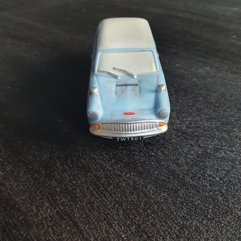 Ford Anglia Weasley Family Car Statue Harry Potter Inspired - Etsy