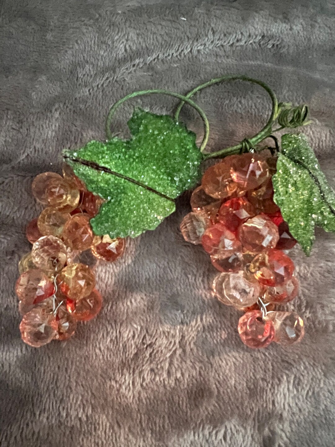 Vintage Acrylic Lucite Grapes Cluster Peach Faceted Napkin Rings ...