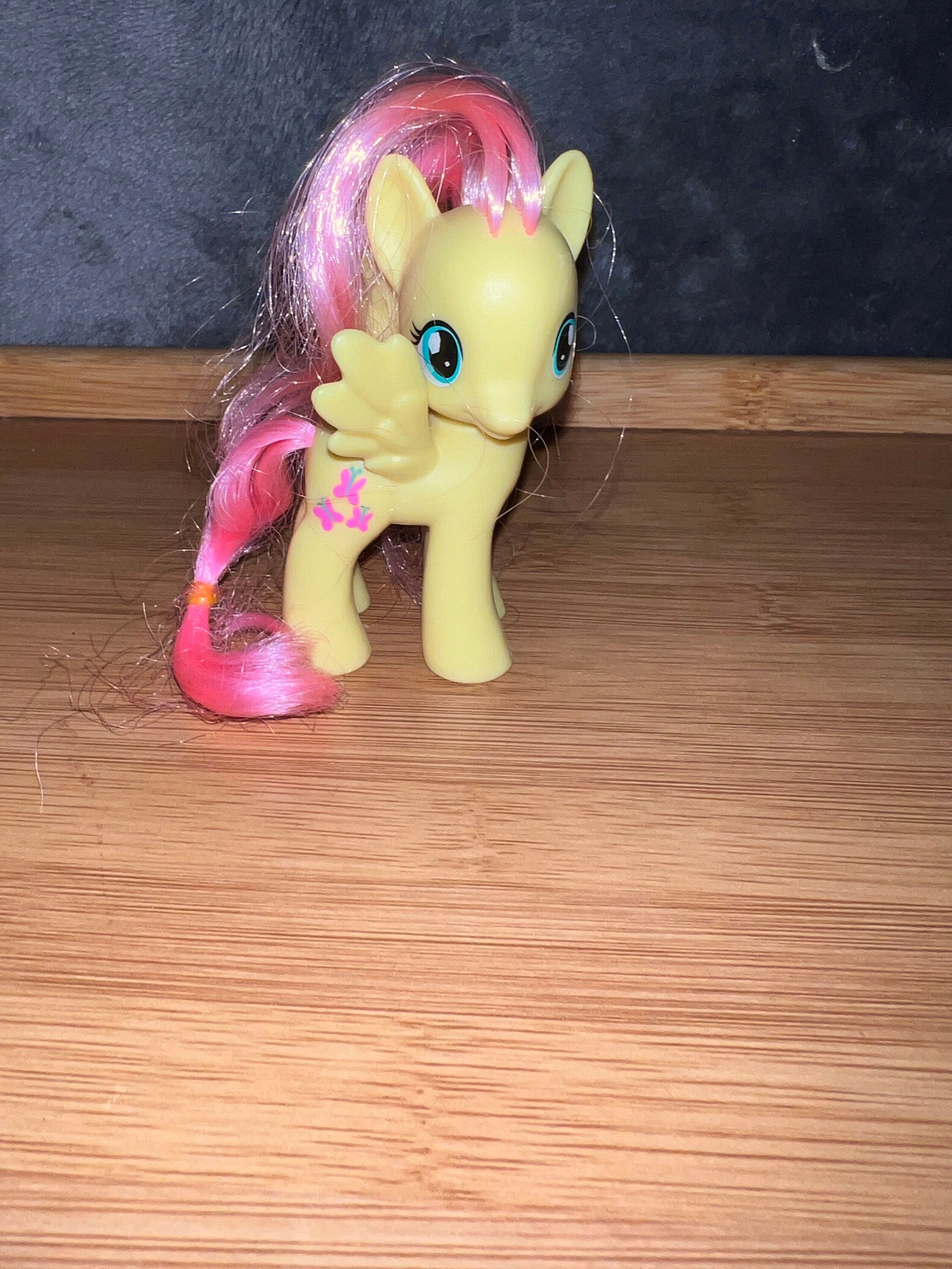 2010 My Little Pony 3 Fluttershy Yellow With Pink Butterflies & Heart ...