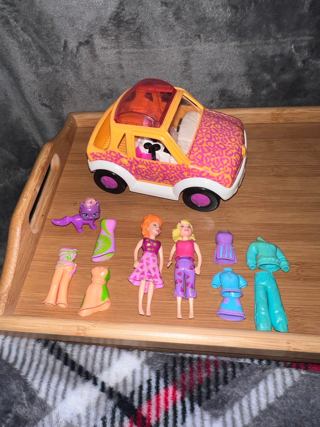 Polly Pocket 2001 Lot With 2 Fashion Dolls, 13 Pieces of Clothing, 1 ...