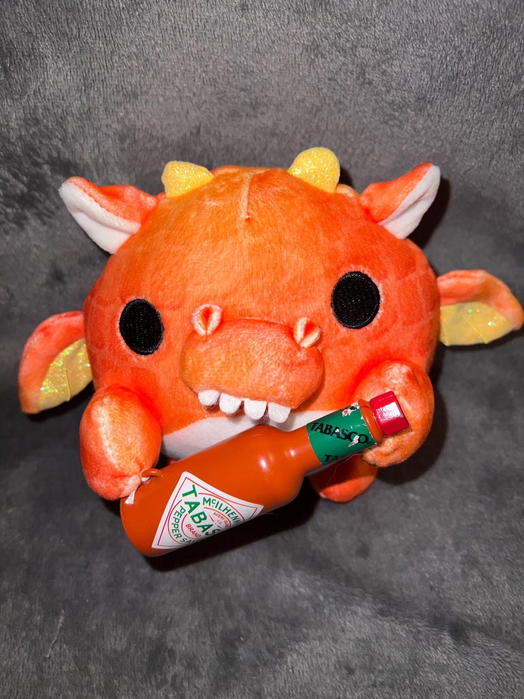 Zuru Snackles Felix Tabasco Hot Sauce Orange Dragon 5" Plush Mini ...