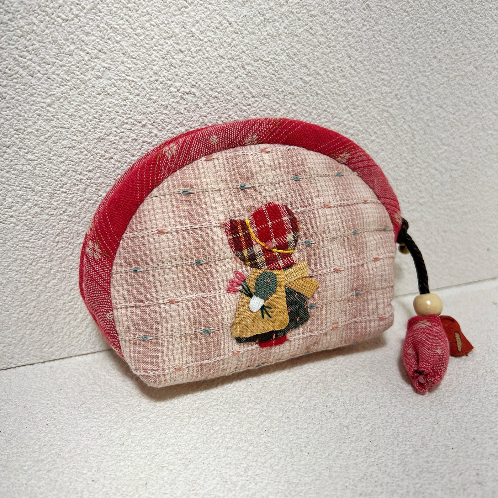 Handmade Quilted Coin Purse: Sunbonnet Sue Appliqué, Cottagecore Pouch ...