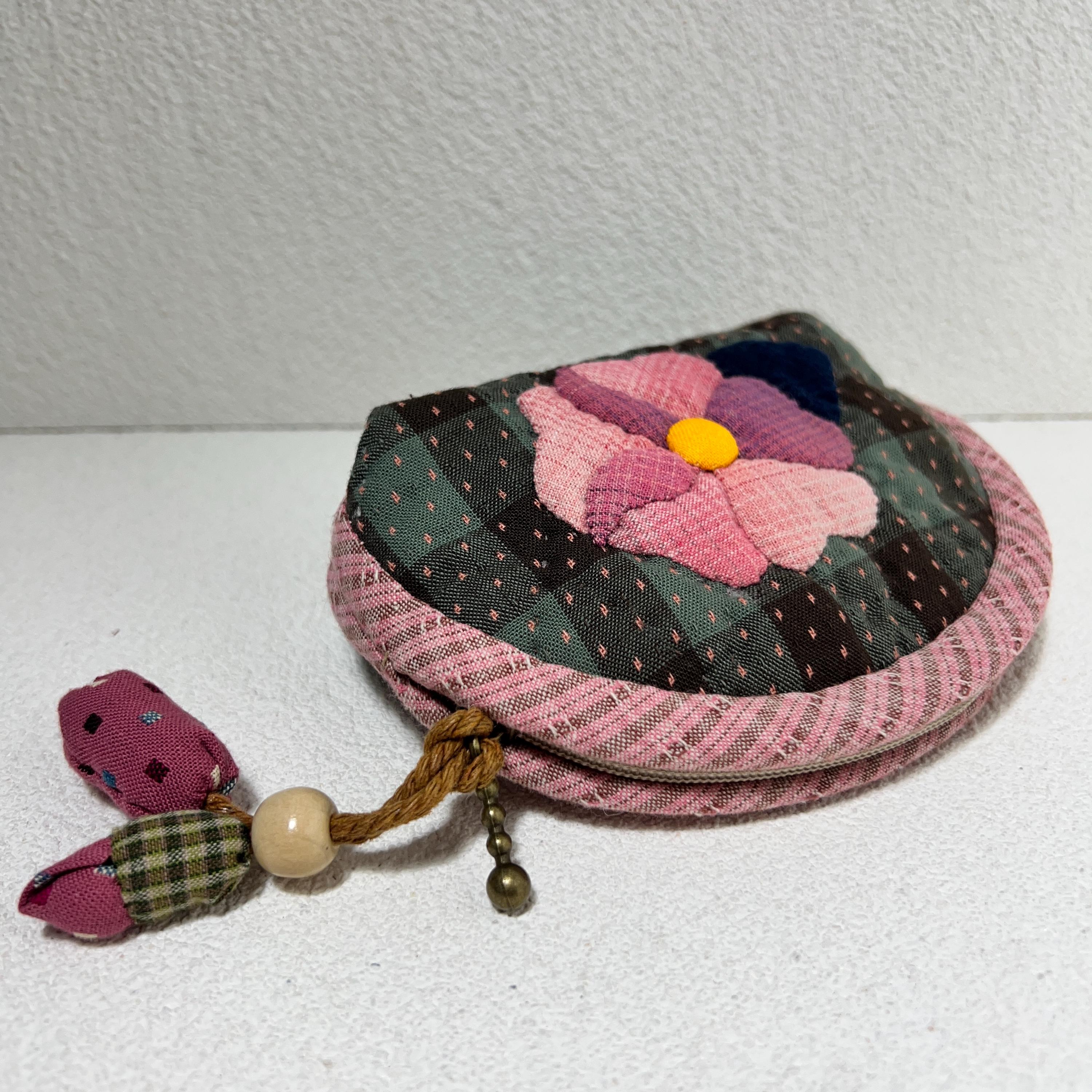 Handmade Patchwork Coin Pouch: Quilted Floral Zipper Bag - Etsy