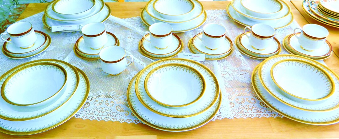 Paragon/royal Albert, Dinner Set. Flat and Soup Plates, China England ...