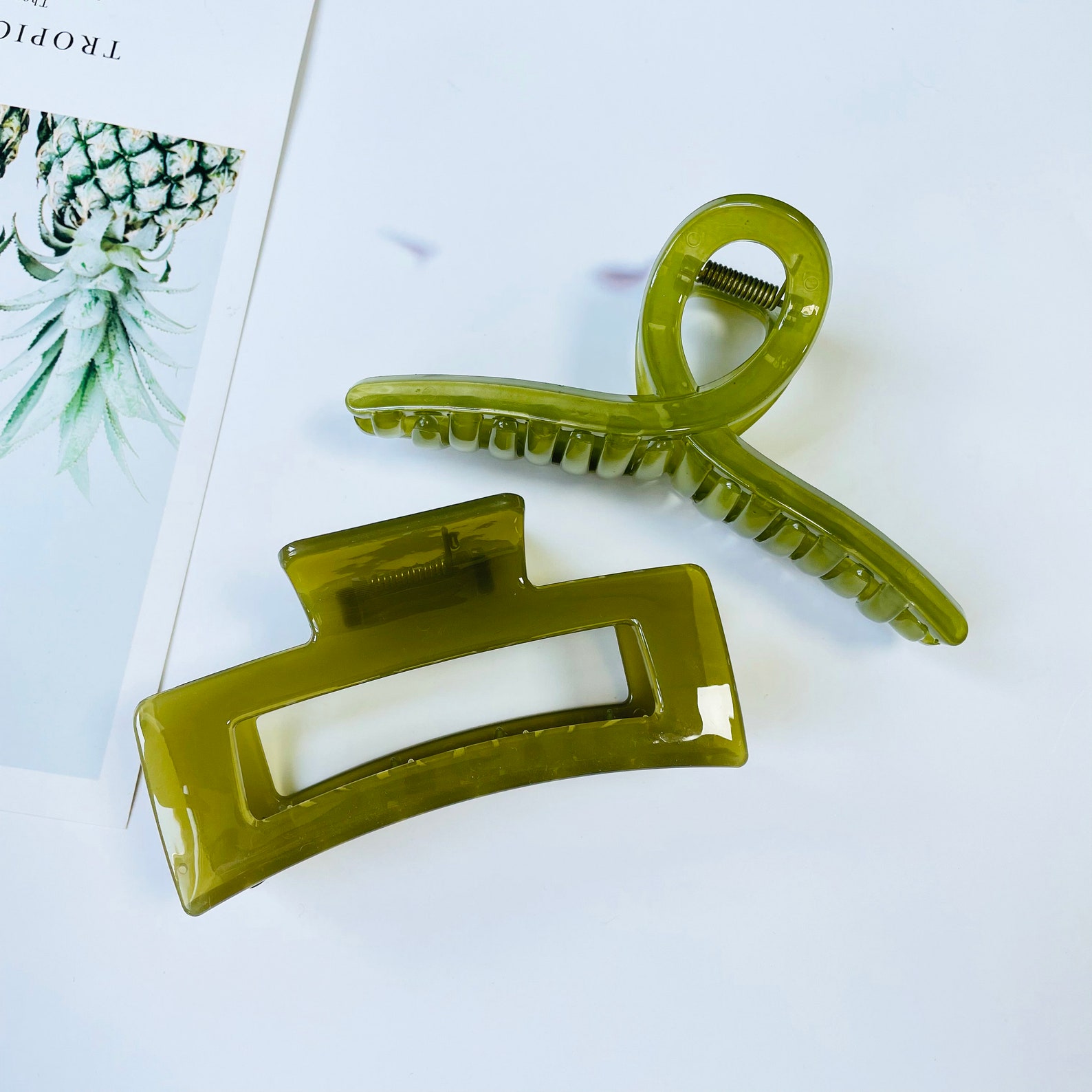 Jelly Green Hair Clips for Women, Large Hair Claw for Thick Hair, Large ...